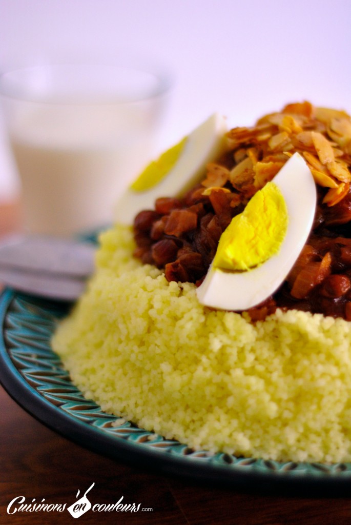 Couscous Tfaya aux oignons et raisins secs caramélisés