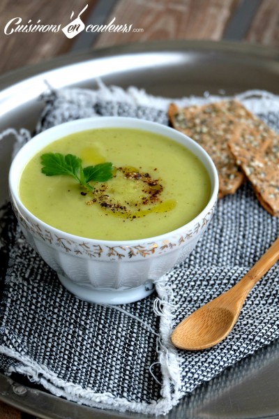 Velouté de courgettes à la boisson végétale à la noix de coco ...