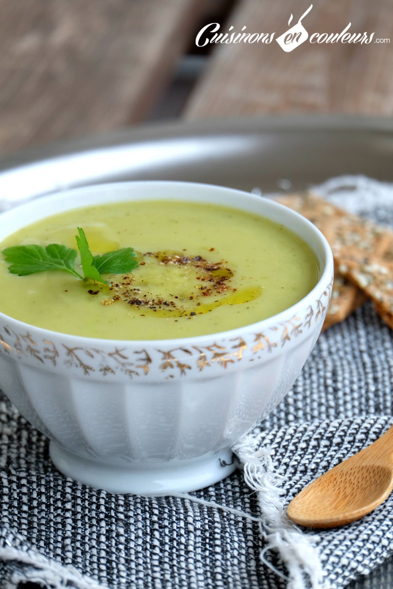 Velouté de courgettes à la boisson végétale à la noix de coco ...