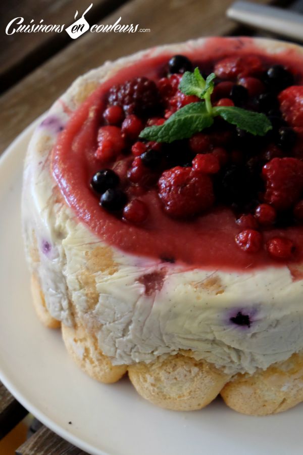 Charlotte aux fruits rouges - Cuisinons En Couleurs