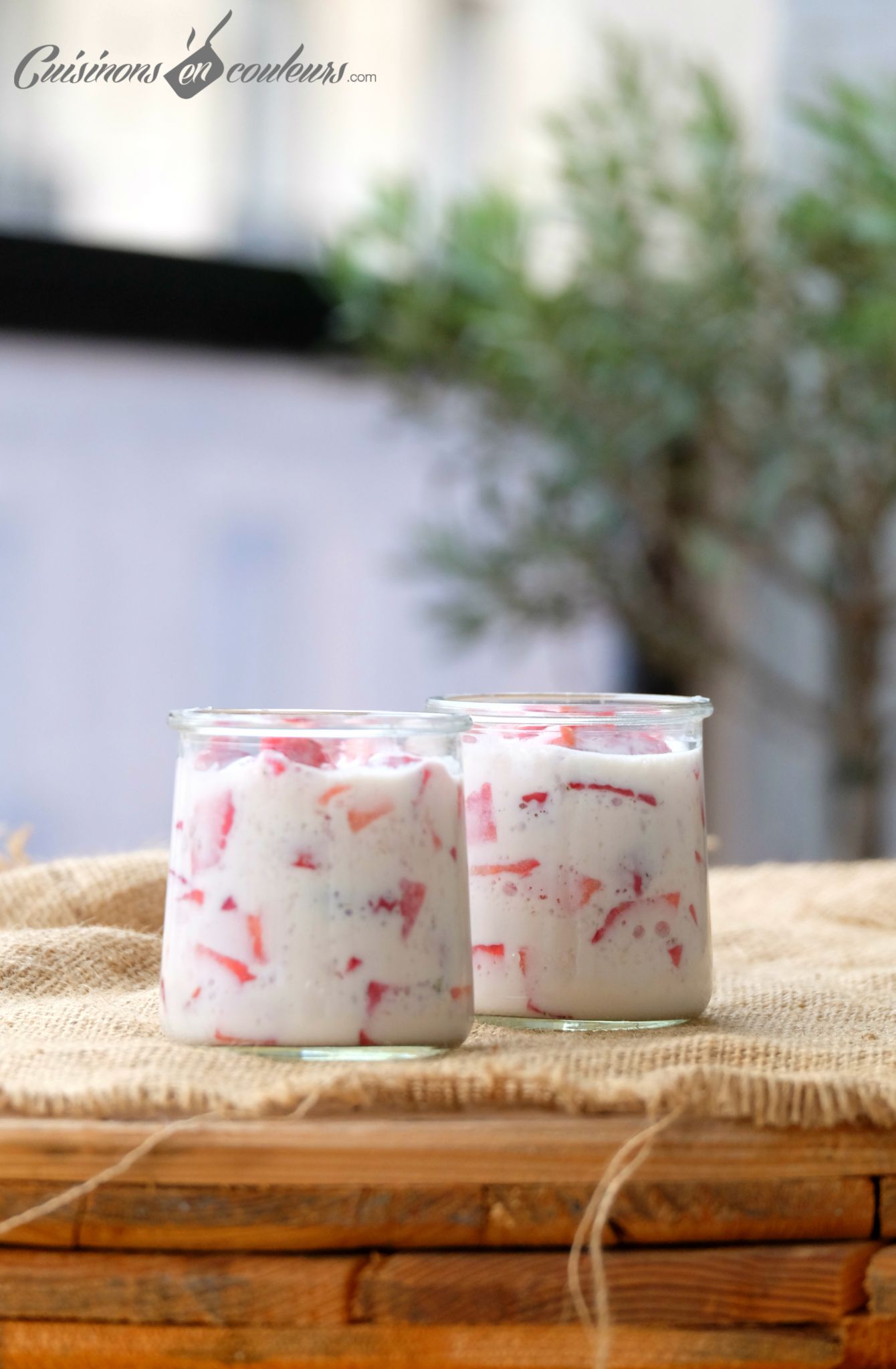 Verrines de fraises au yaourt - Cuisinons En Couleurs