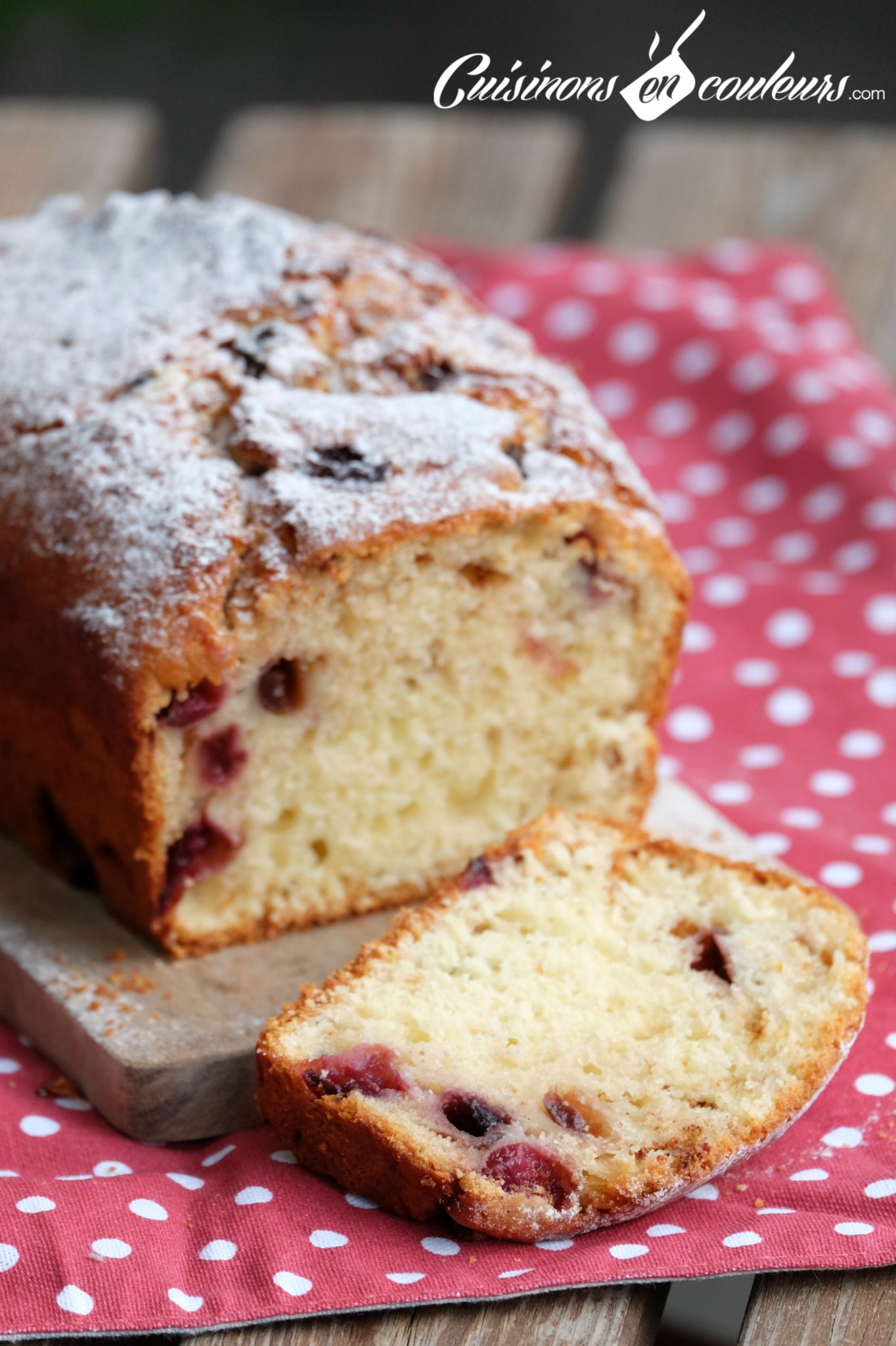 Cake aux cerises - Cuisinons En Couleurs