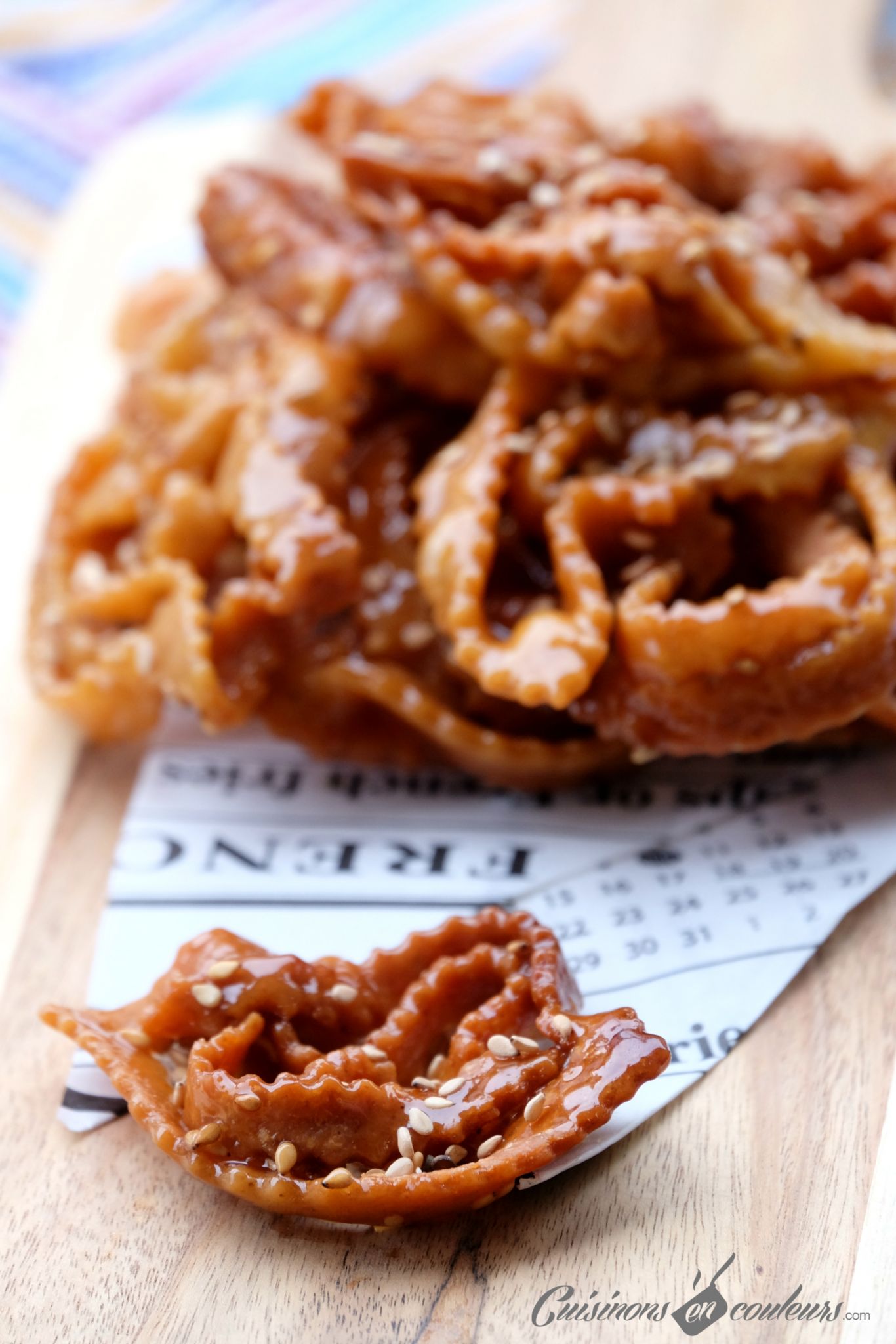 Chebakia, appellée aussi Mkherka ou Griwech - Cuisinons En Couleurs