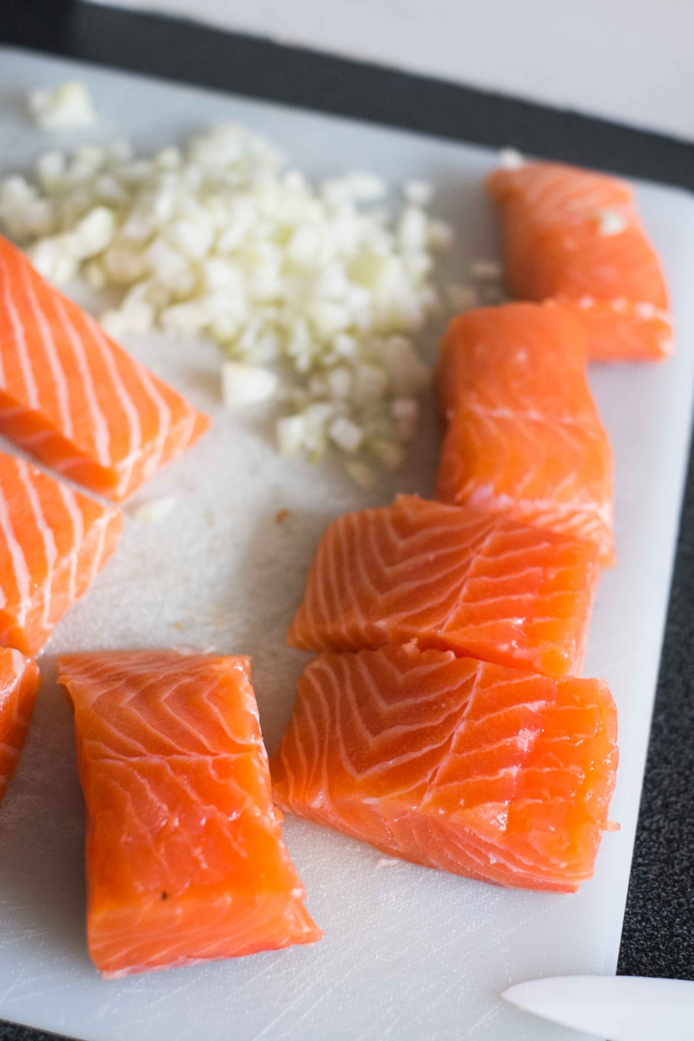 Filets de saumon à la crème et aux épinards - Cuisinons En Couleurs
