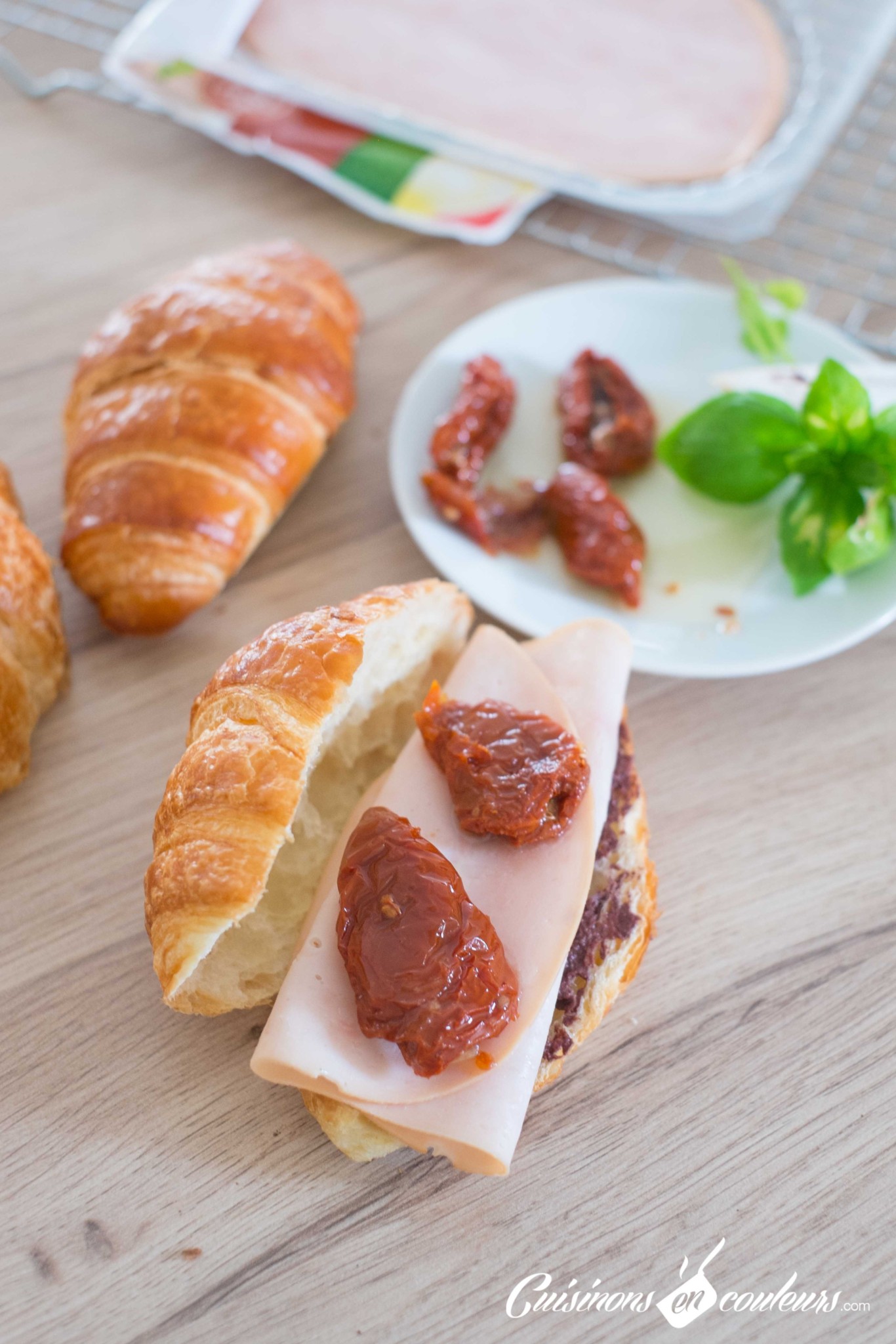 Croissants farcis à l'italienne - Cuisinons En Couleurs