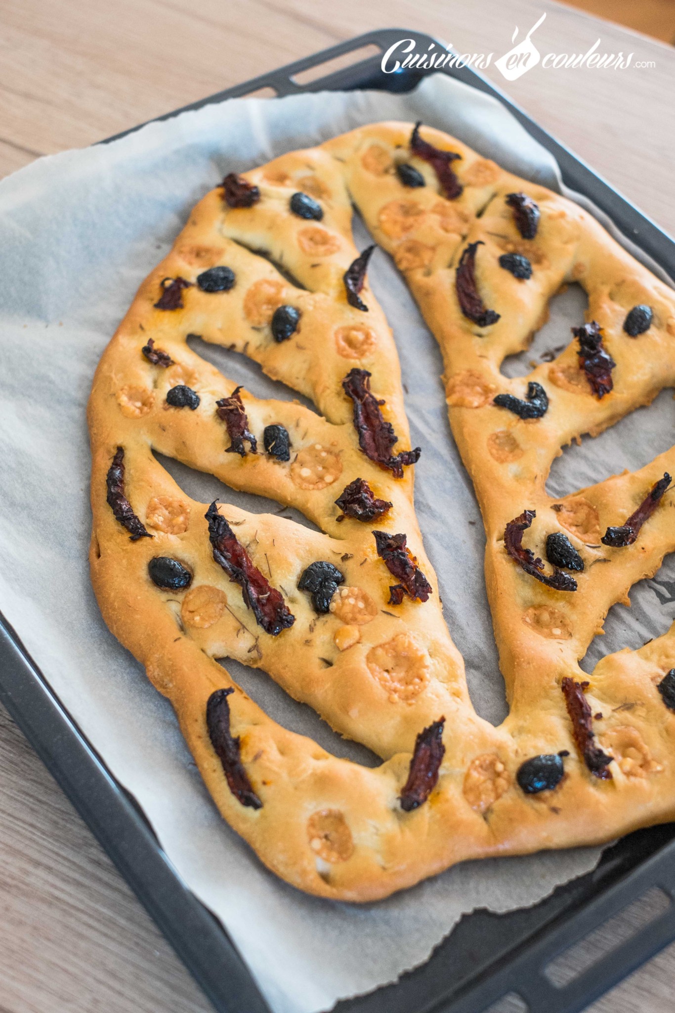 Fougasse aux olives et au thym - Cuisinons En Couleurs