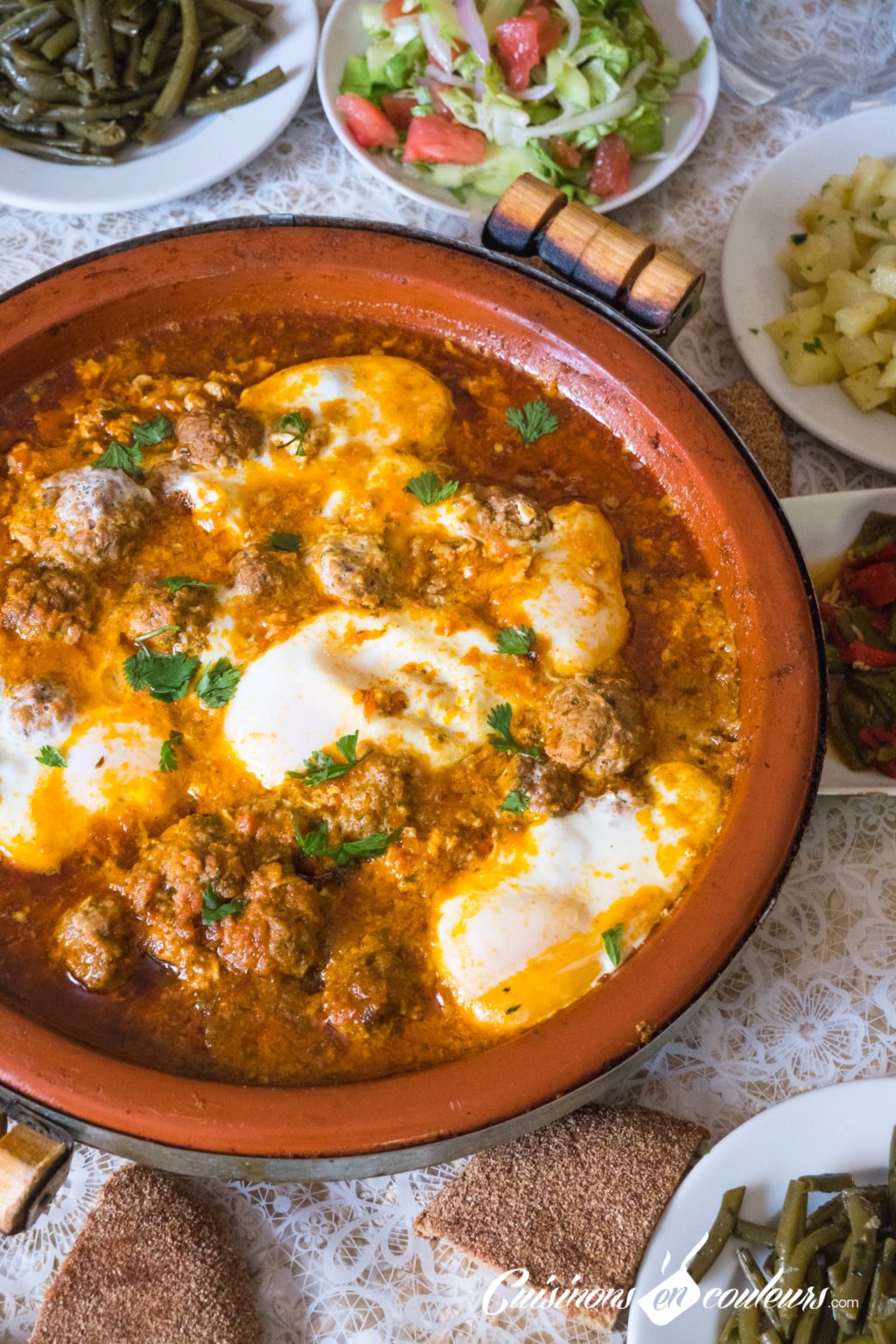 Kefta Bid et Maticha, Tajine de Kefta aux oeufs et aux tomates (KBM ...