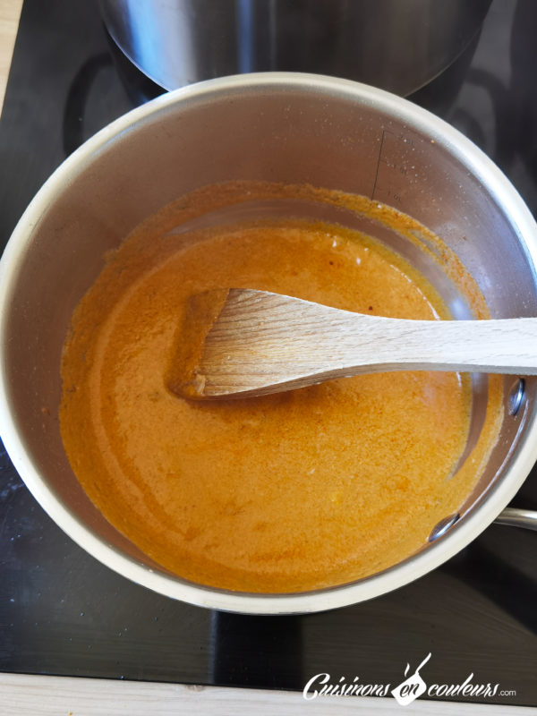 Crevettes au curry rouge et au lait de coco - Cuisinons En Couleurs