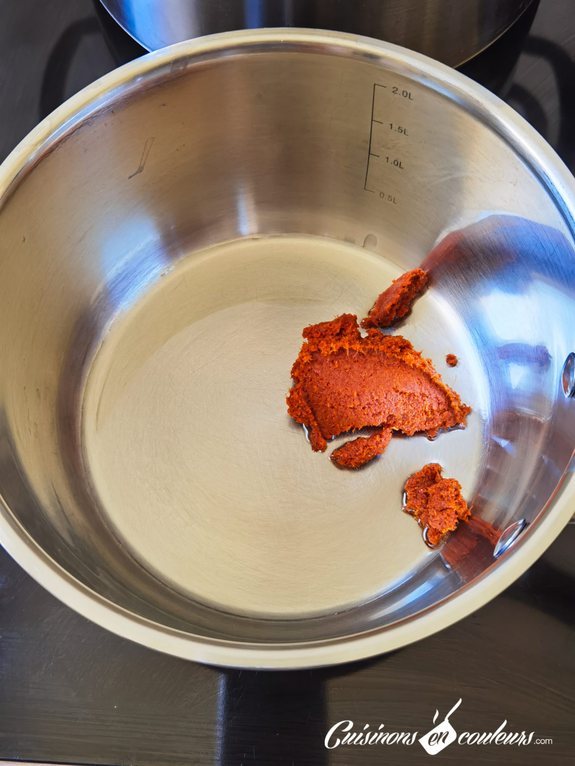 Crevettes au curry rouge et au lait de coco - Cuisinons En Couleurs