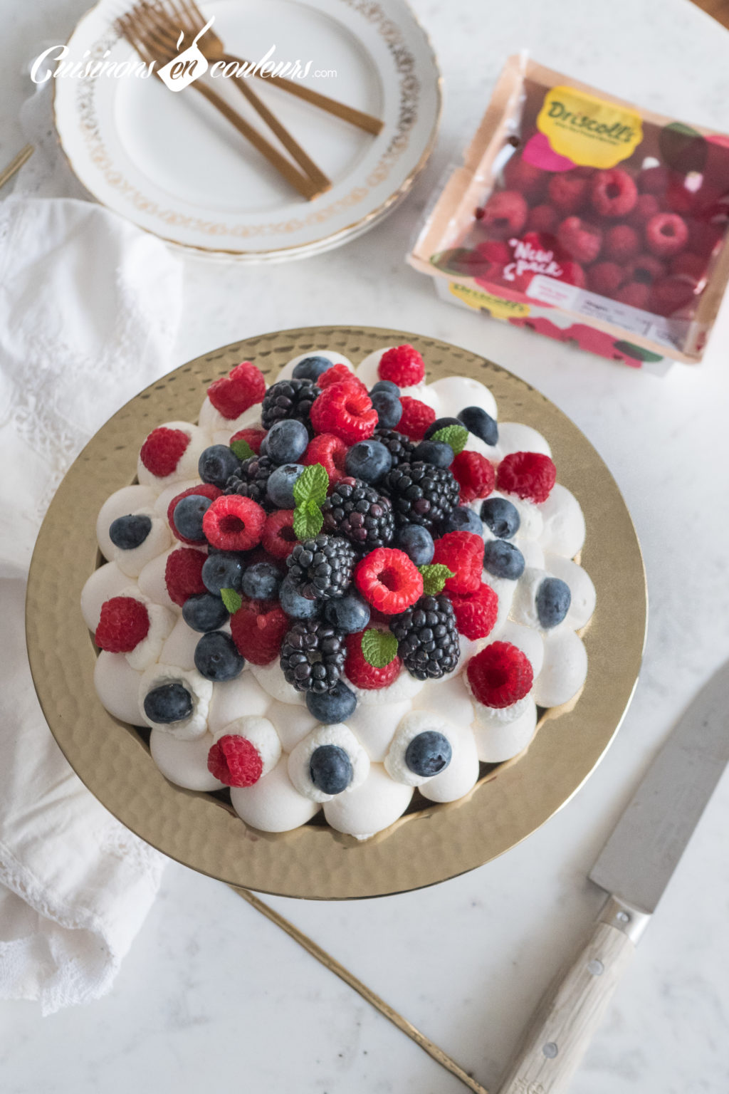 Pavlova aux fruits rouges - Cuisinons En Couleurs