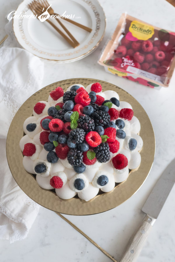 Pavlova aux fruits rouges - Cuisinons En Couleurs