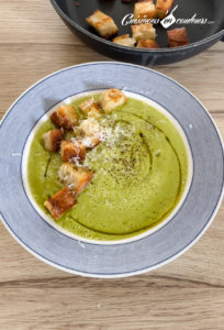 Velouté de courgettes au parmesan - Cuisinons En Couleurs