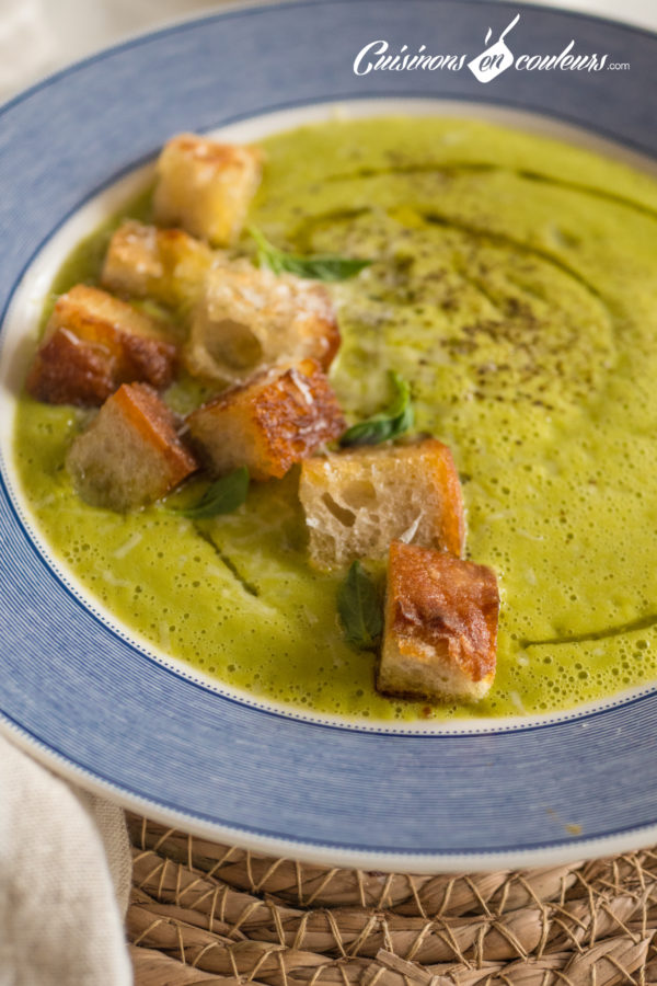 Velouté de courgettes au parmesan - Cuisinons En Couleurs