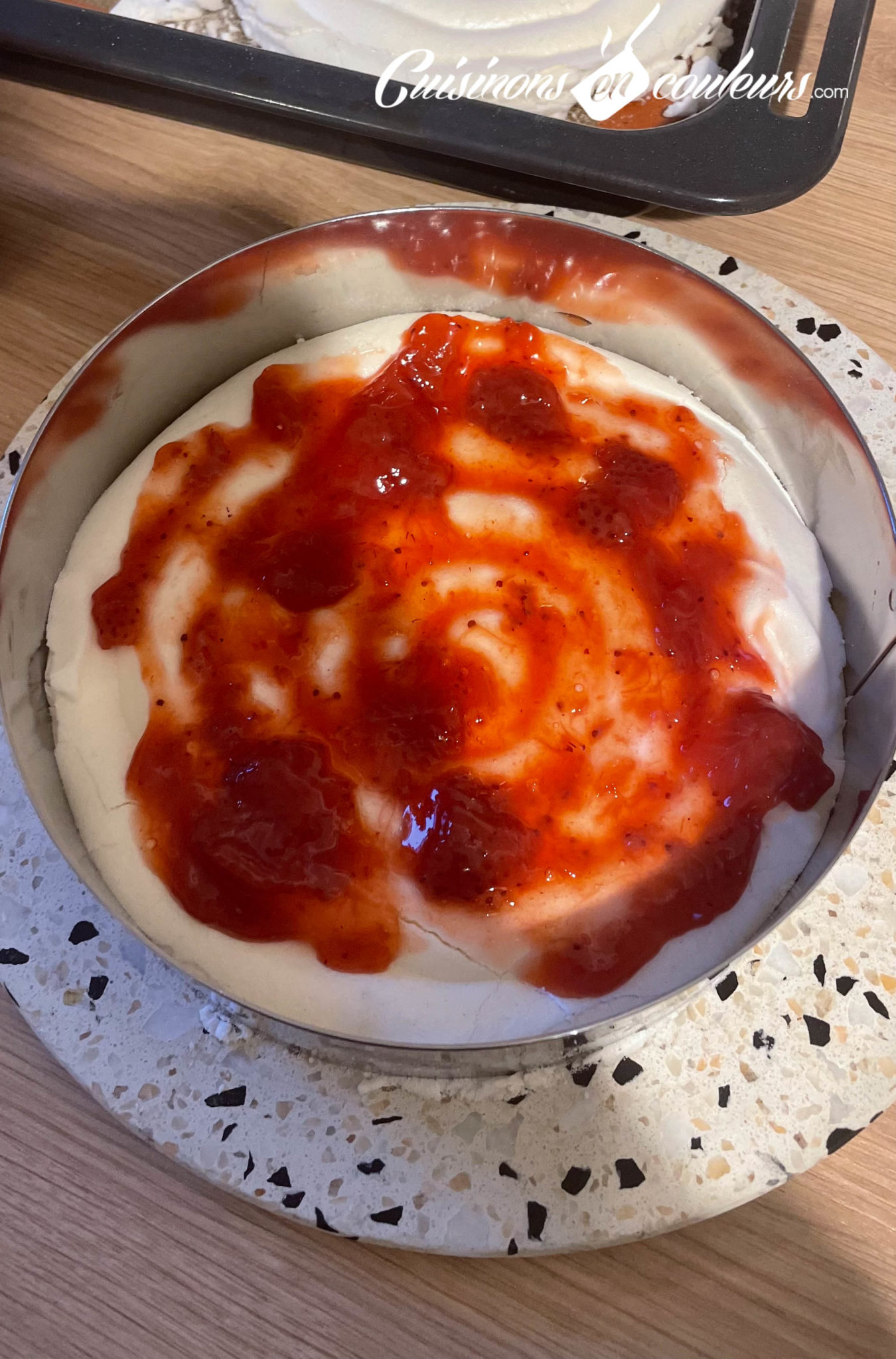 Vacherin aux fruits rouges: un dessert frais et rapide - Cuisinons En ...