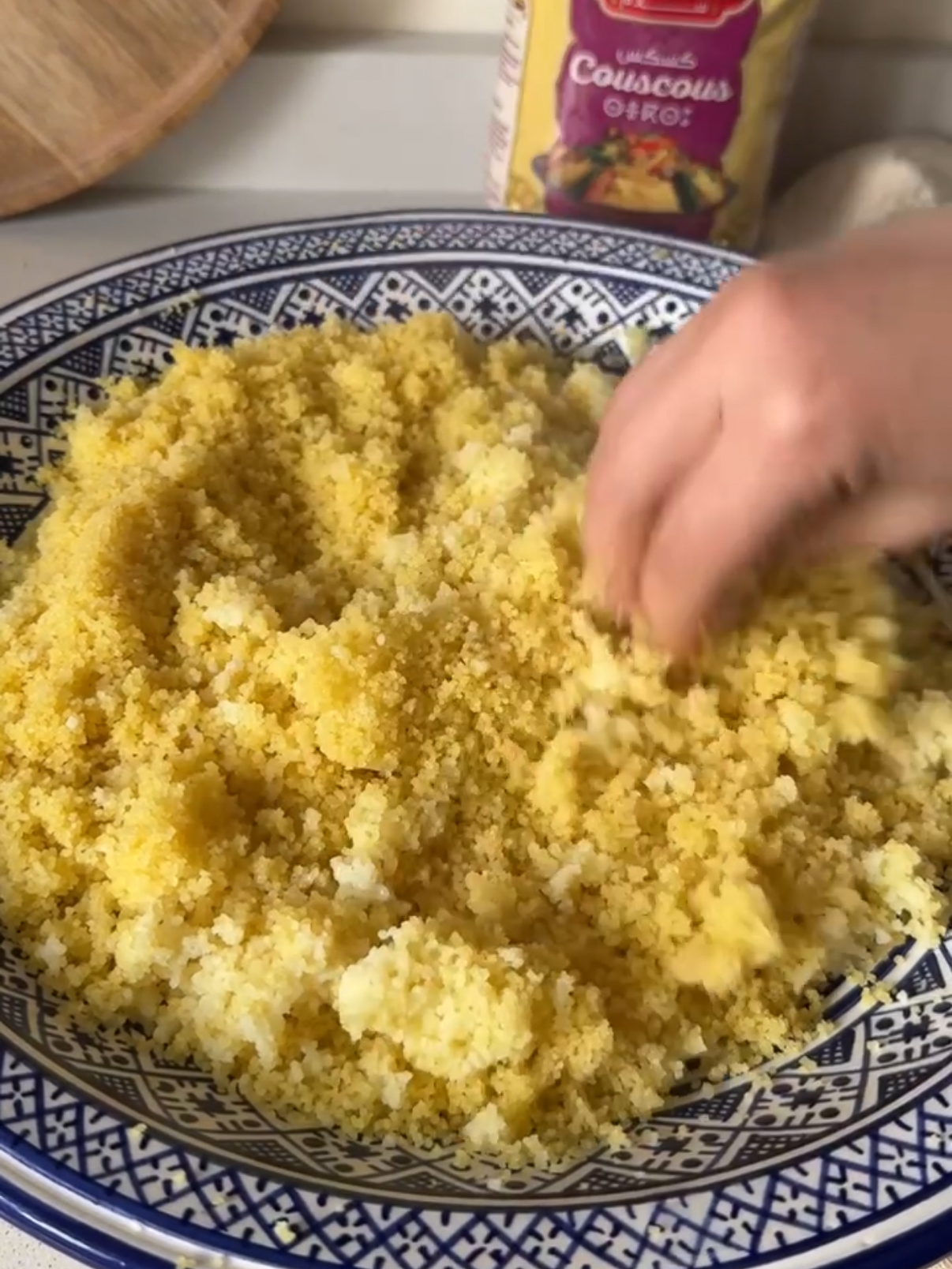 Couscous Tfaya marocain — oignons caramélisés et raisins secs